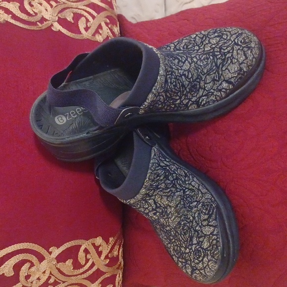 Bzees | Shoes | Bzees Clogs | Poshmark
